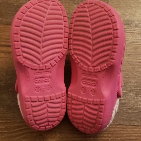 CROCS | Shoes | Girls Pink Crocs Size 213 | Poshmark